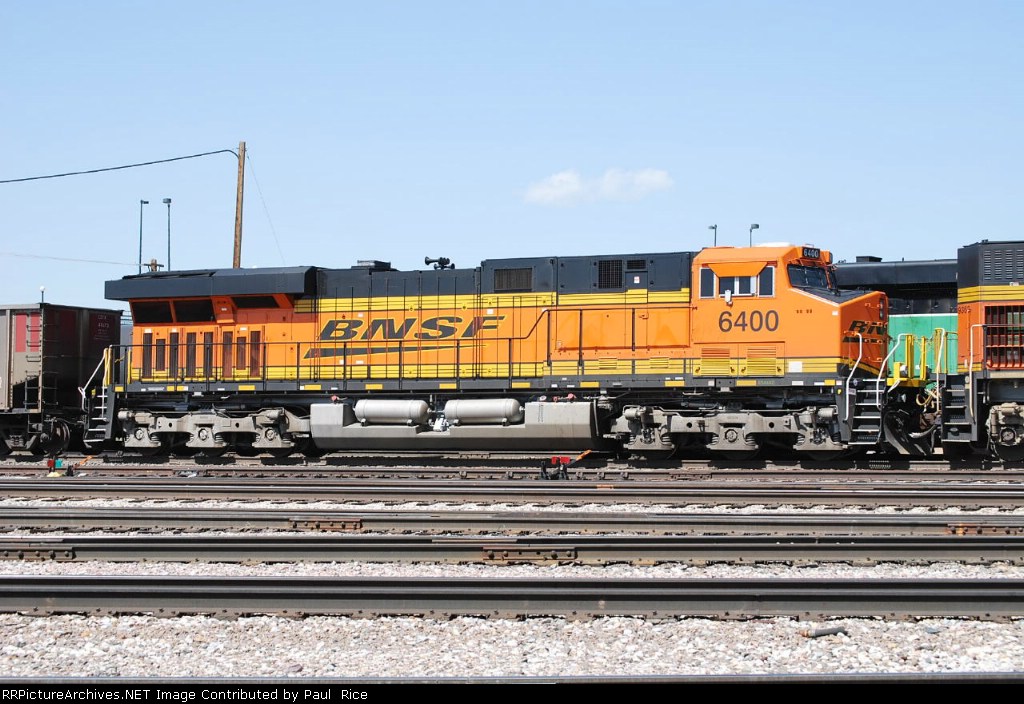 BNSF 6400